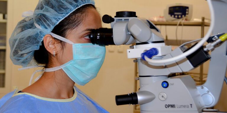 Book a laser eye surgery assessment | IVISION LASER